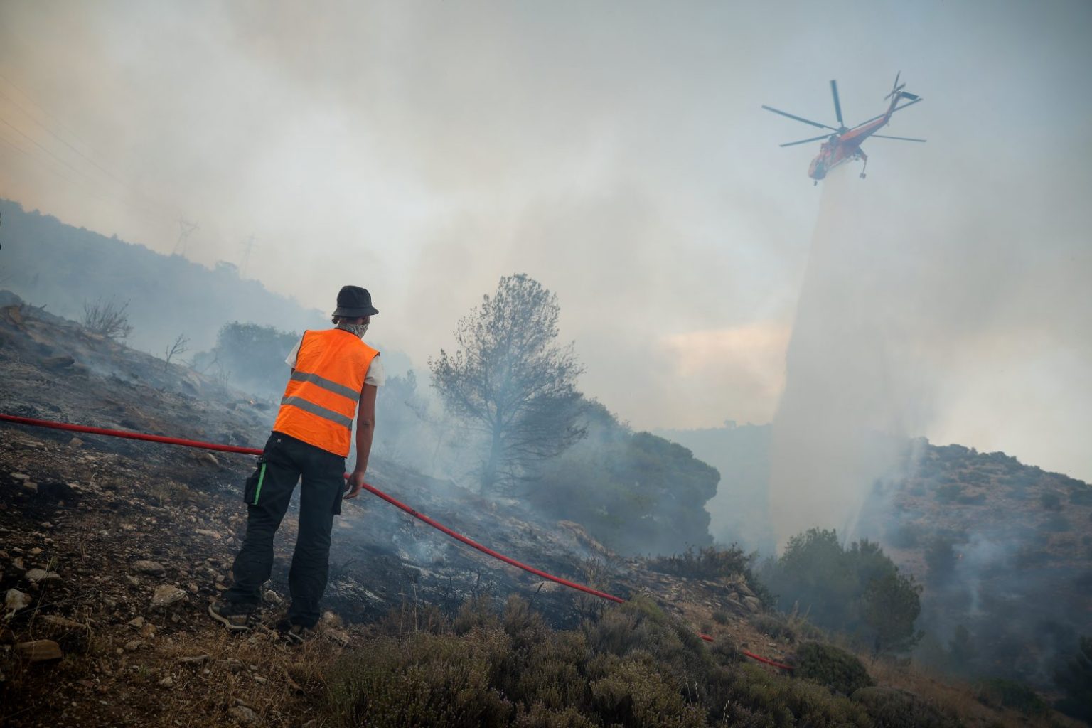 Fire in Voula and Vari: The fiery front is in recession – Aircraft in ...