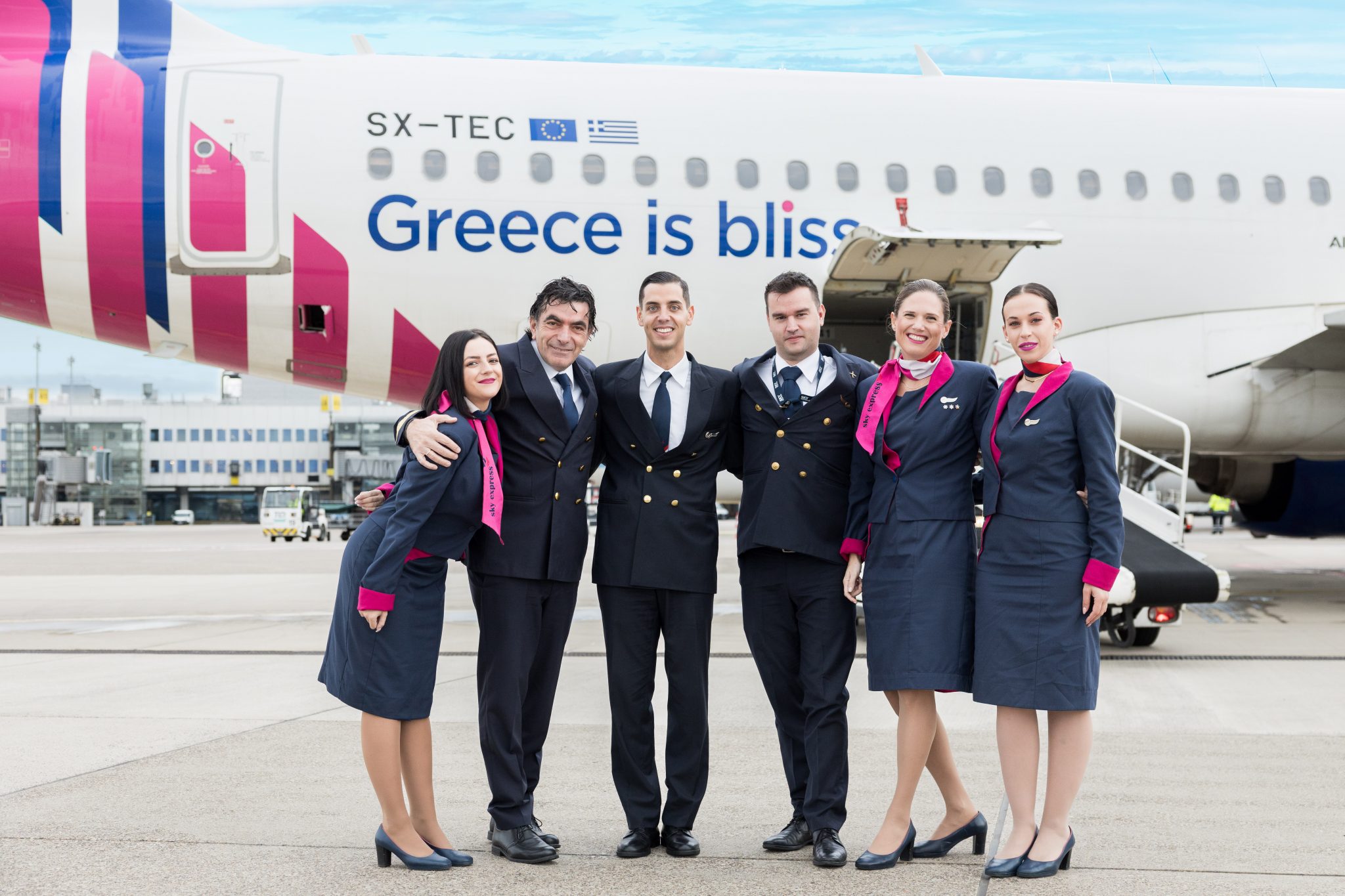 Δύο κορυφαίες ευρωπαϊκές διακρίσεις για τη SKY express - Οικονομικός ...