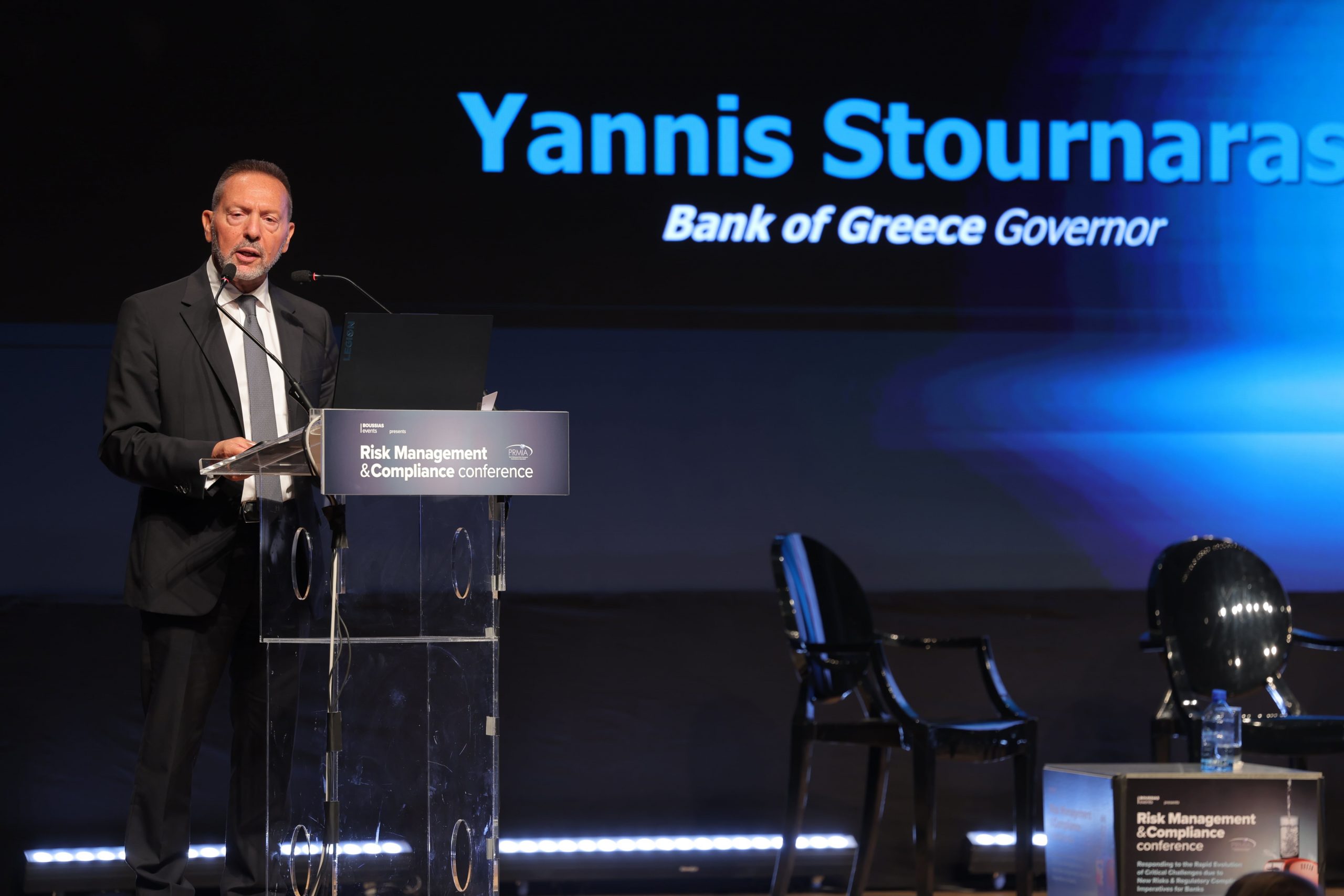 Στουρνάρας: Πώς αλλάζει το θεσμικό πλαίσιο στις ελληνικές τράπεζες ...