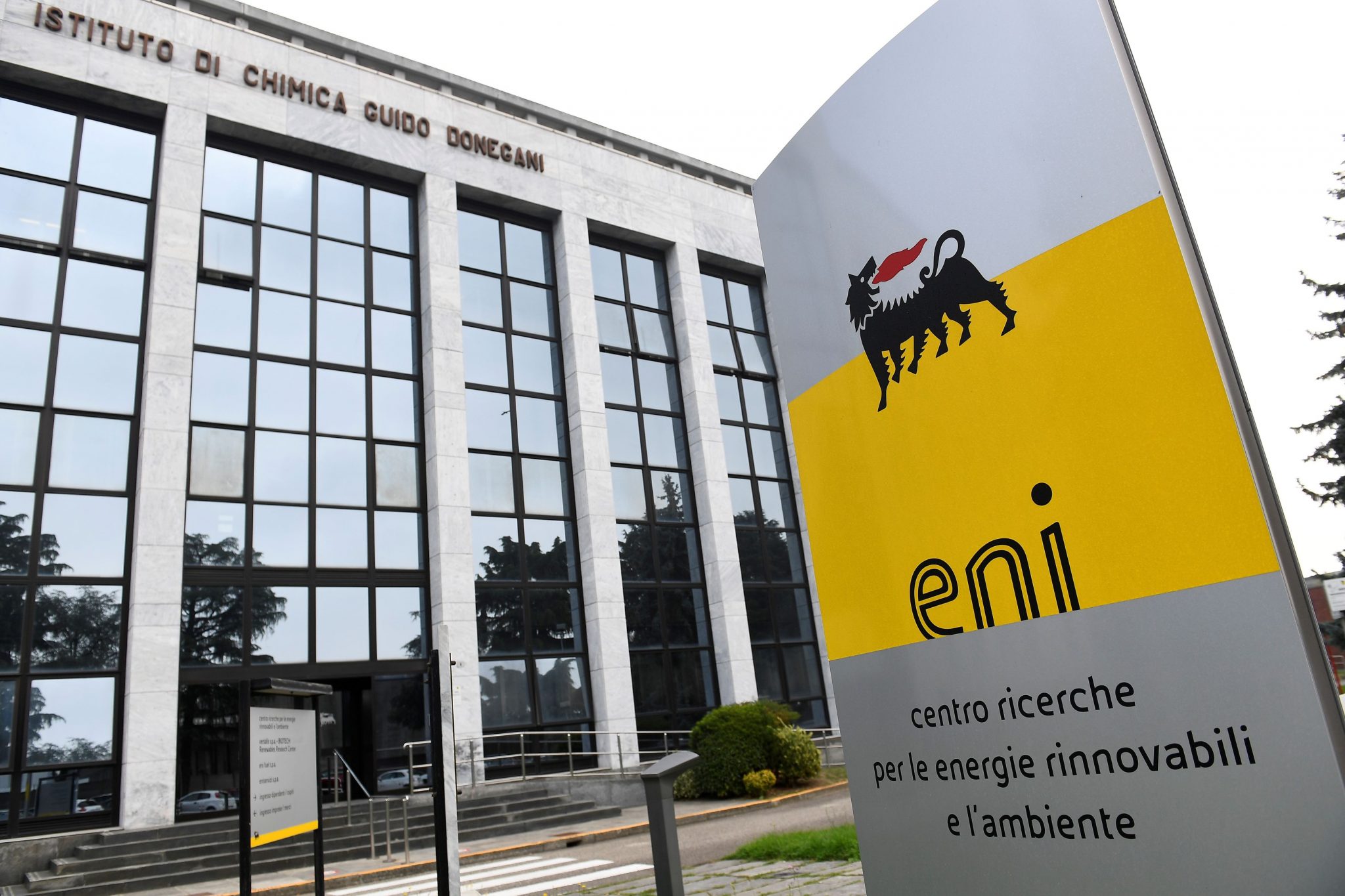 Eni: Ετοιμάζει mega deals - Σε συνομιλίες με την Ares για συμφωνία 12 δισ. ευρώ - Οικονομικός ...