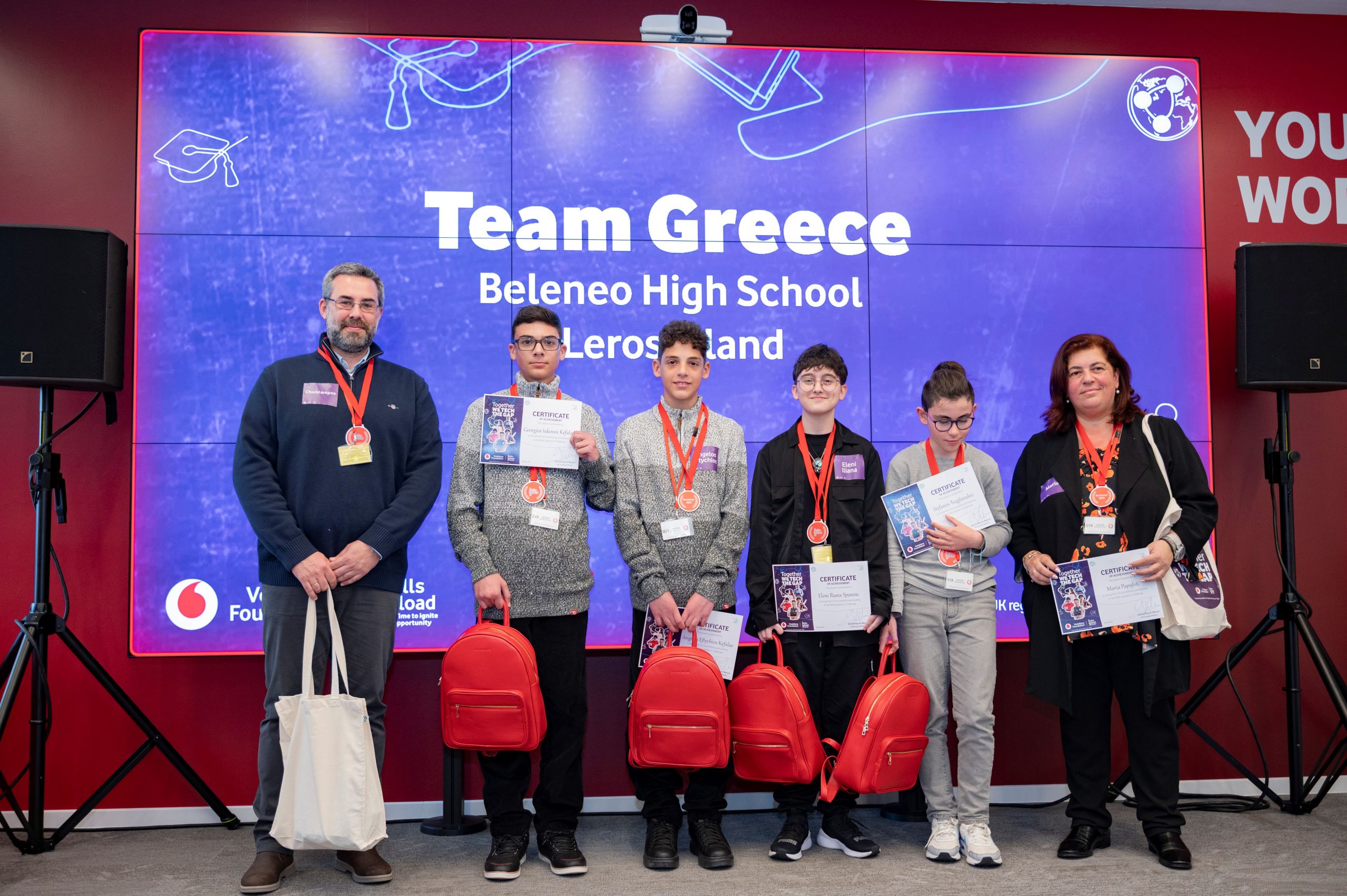 Vodafone: H νικήτρια ομάδα του Generation Next παρουσίασε το project ...