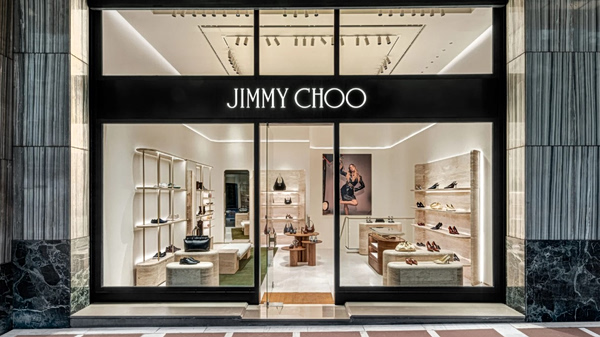New Yorker, Lululemon, Jimmy Choo: Οι πολυαναμενόμενες αφίξεις στην ...